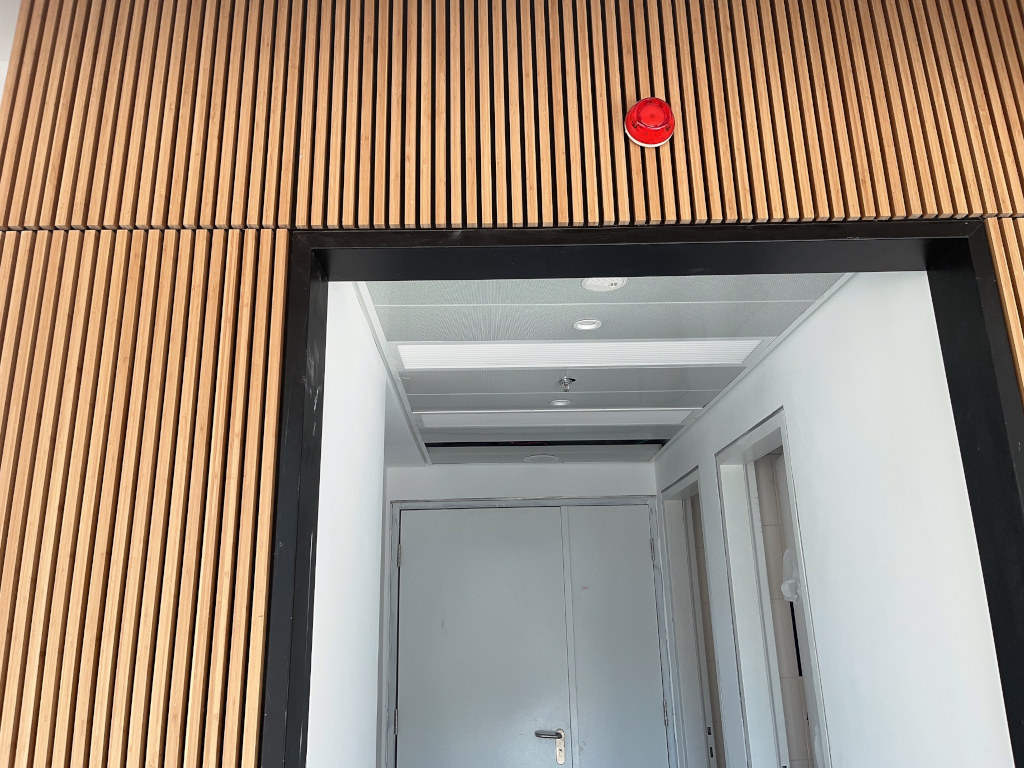 Akoestische panelen Klassieke bamboe wandbekleding | Akoestische ...